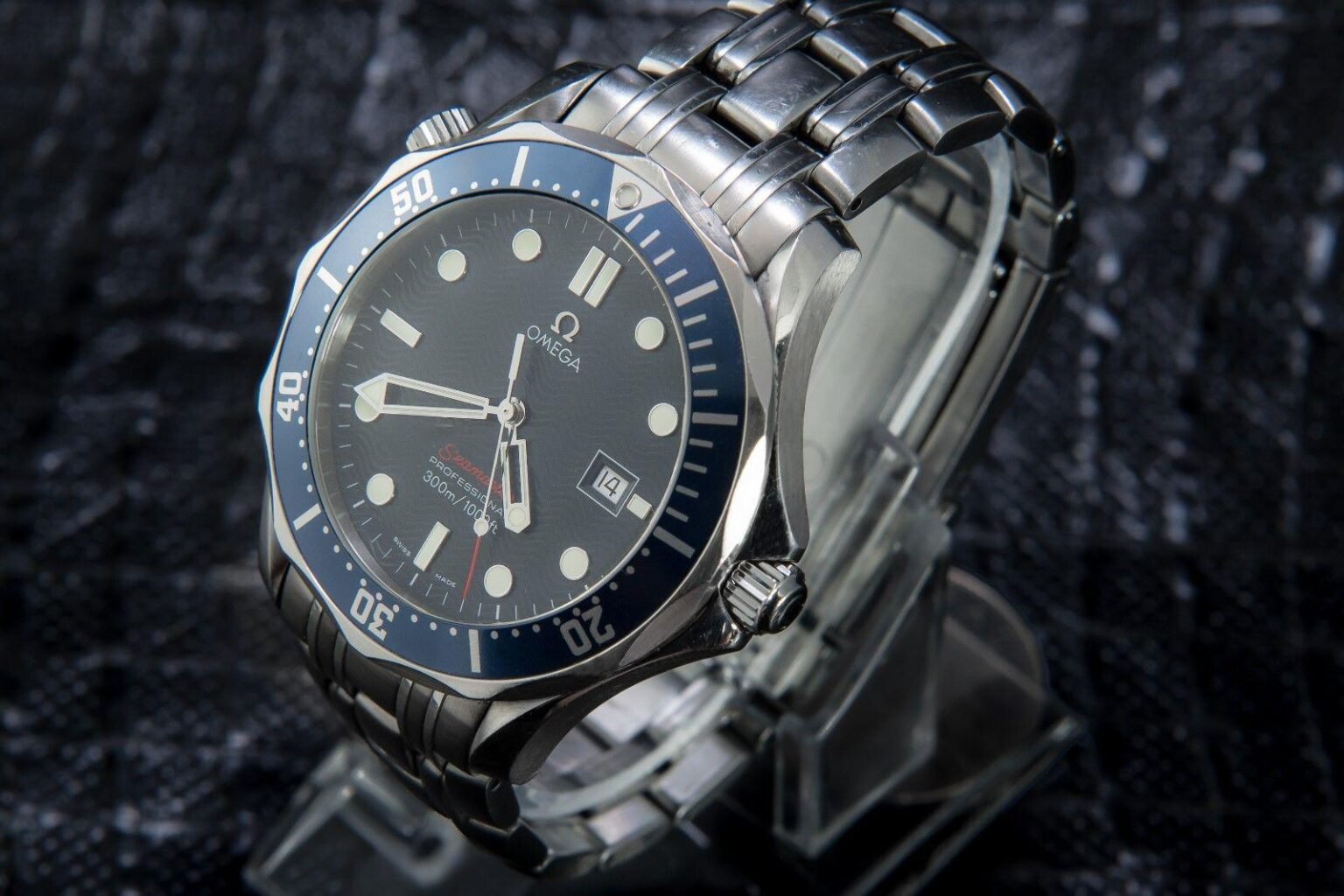 Omega Seamaster 25318000 300M Automatic Case Size 40mm A Subliem Pièce ...