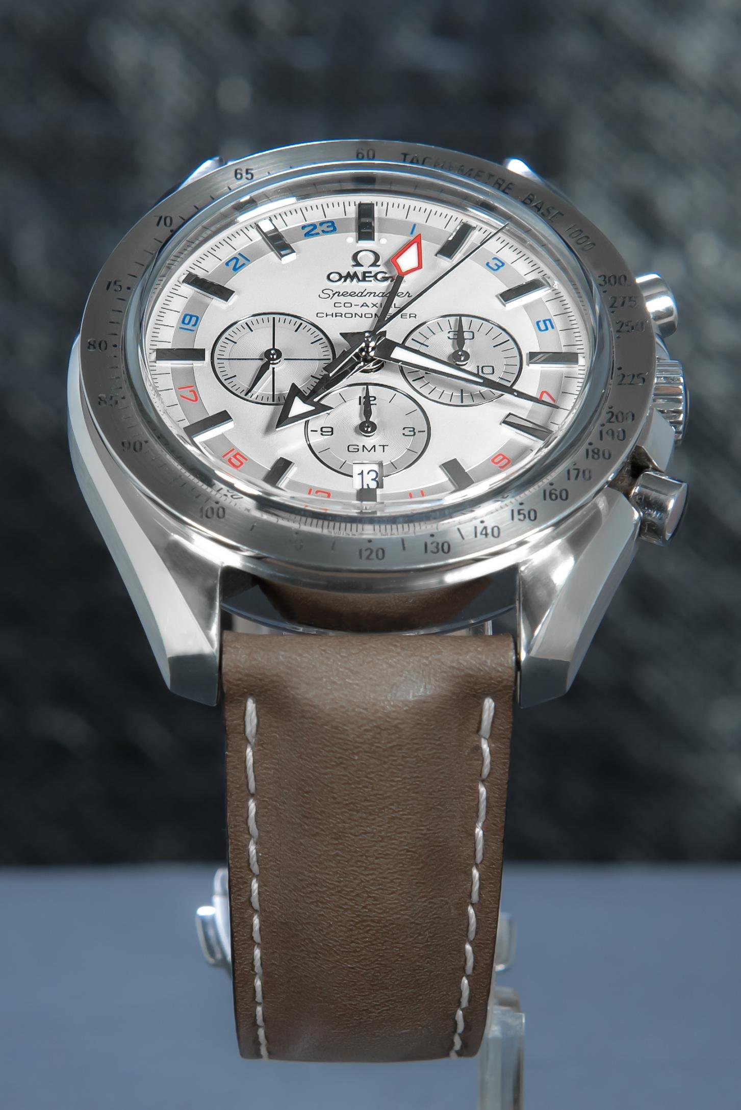 Omega Speedmaster Broad Arrow 35815000 - Pawndeluxe