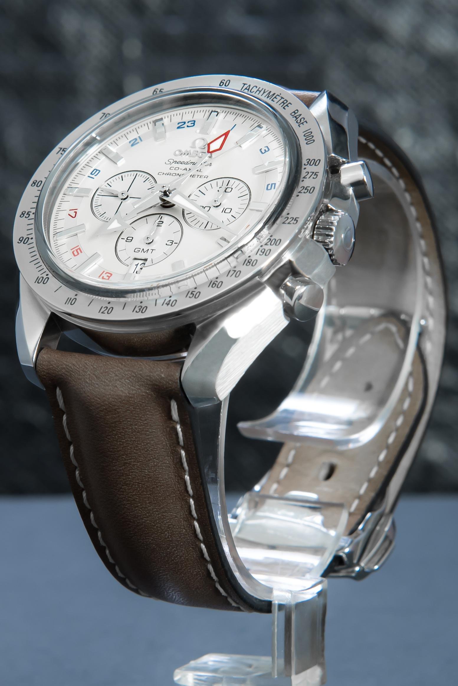 Omega Speedmaster Broad Arrow 35815000 - Pawndeluxe