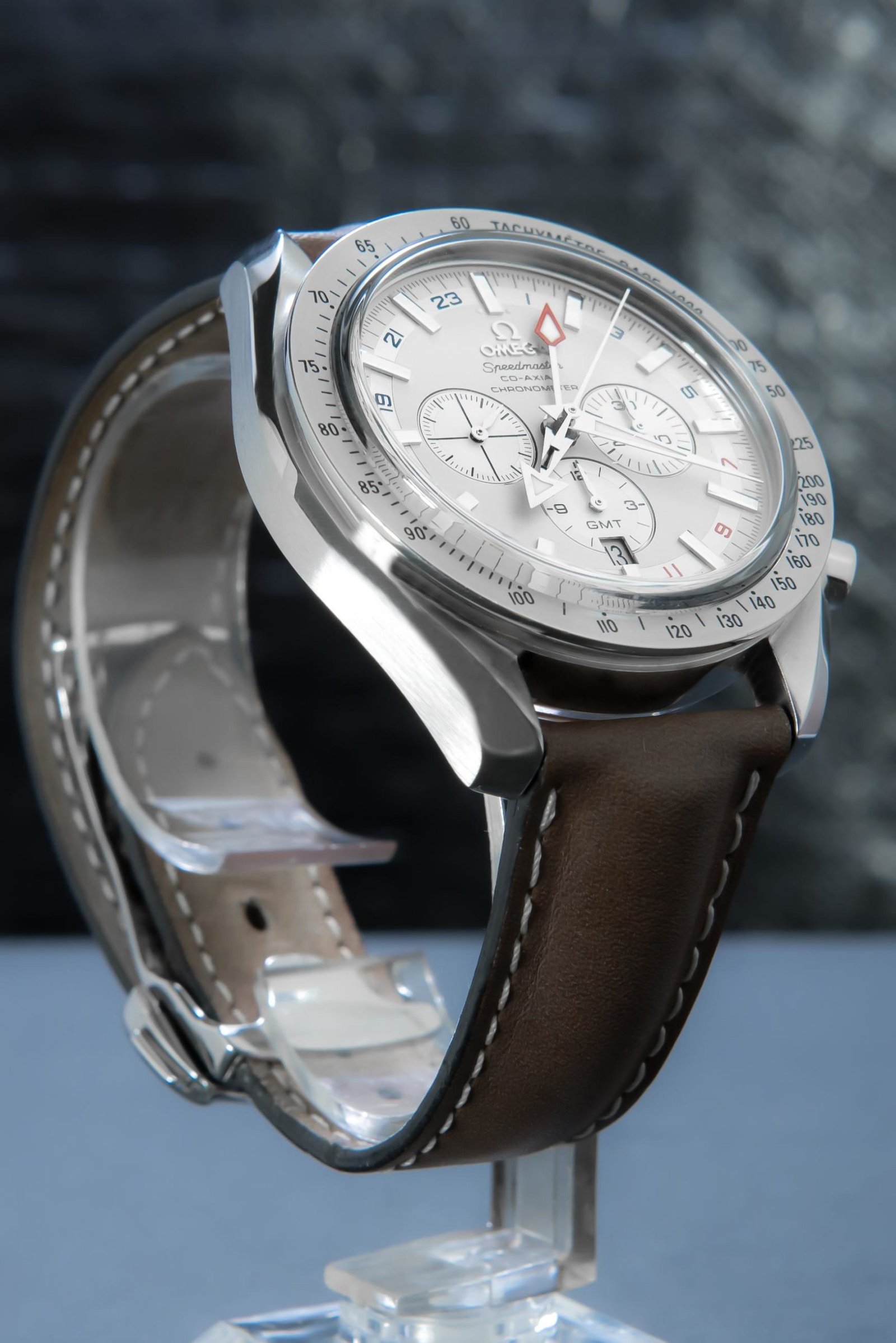 Omega Speedmaster Broad Arrow 35815000 - Pawndeluxe